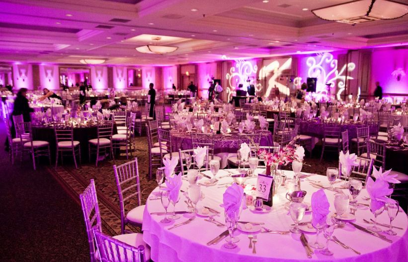 Customize your dazzling wedding set-up at our magical wedding venues!